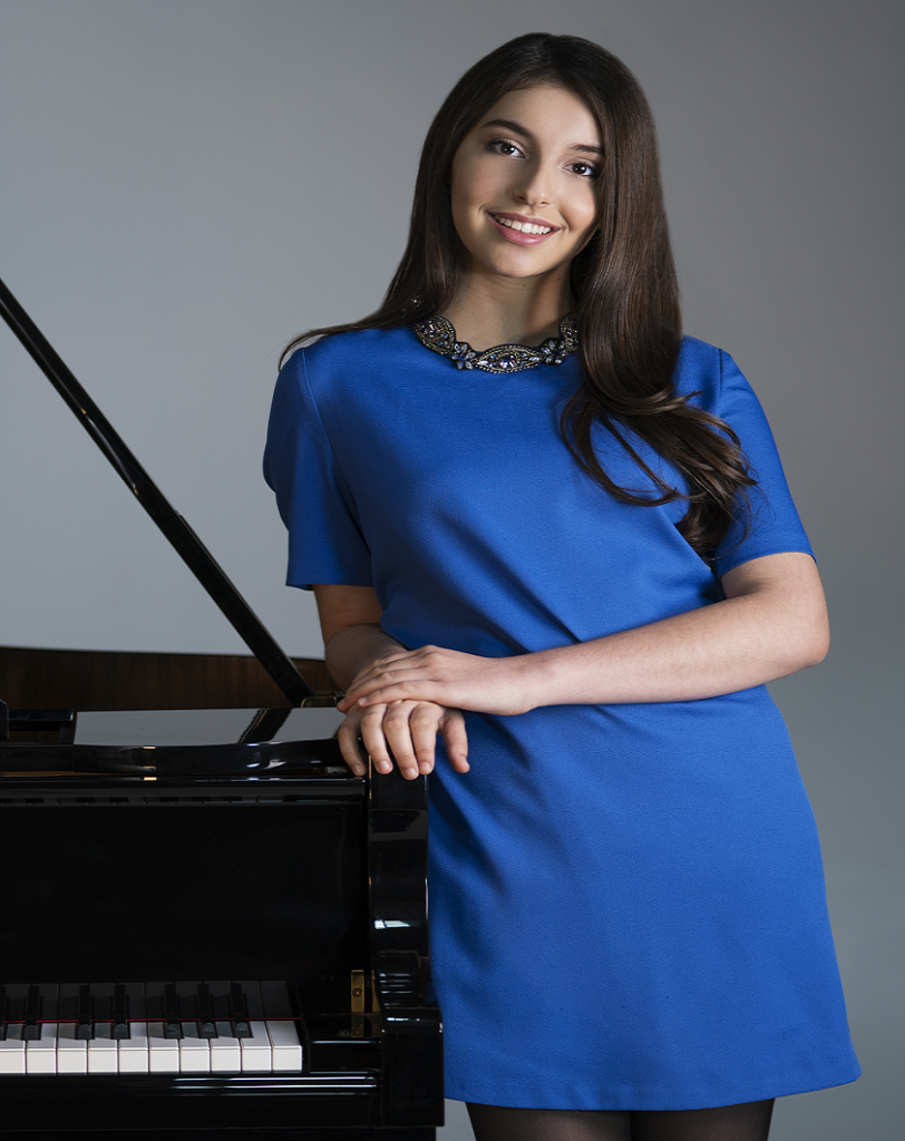 Daniela Liebman regresa a la UFM - El Amigo de la Marro