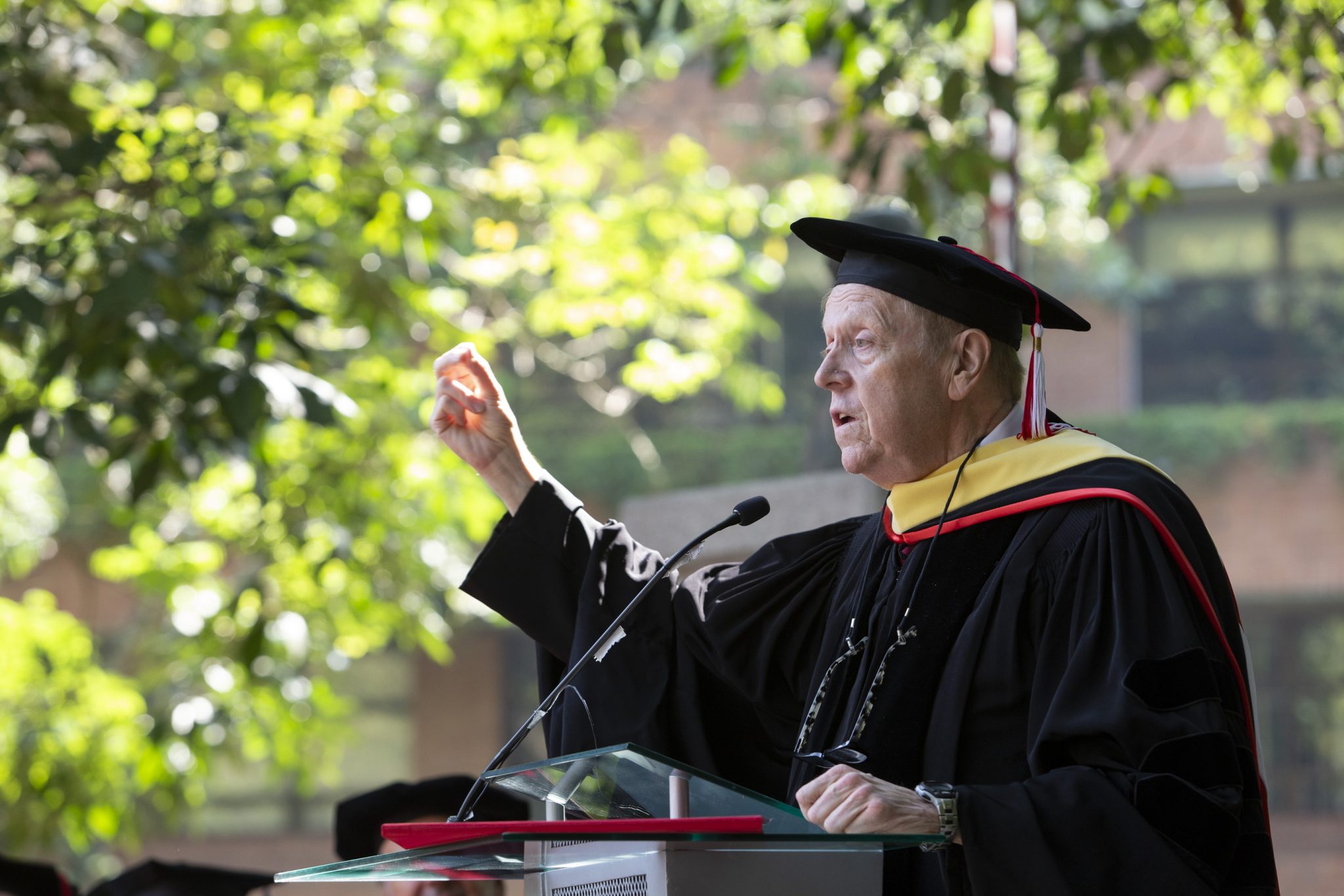 Cosmides y Tooby recibieron doctorados honoríficos en la UFM - El Amigo ...