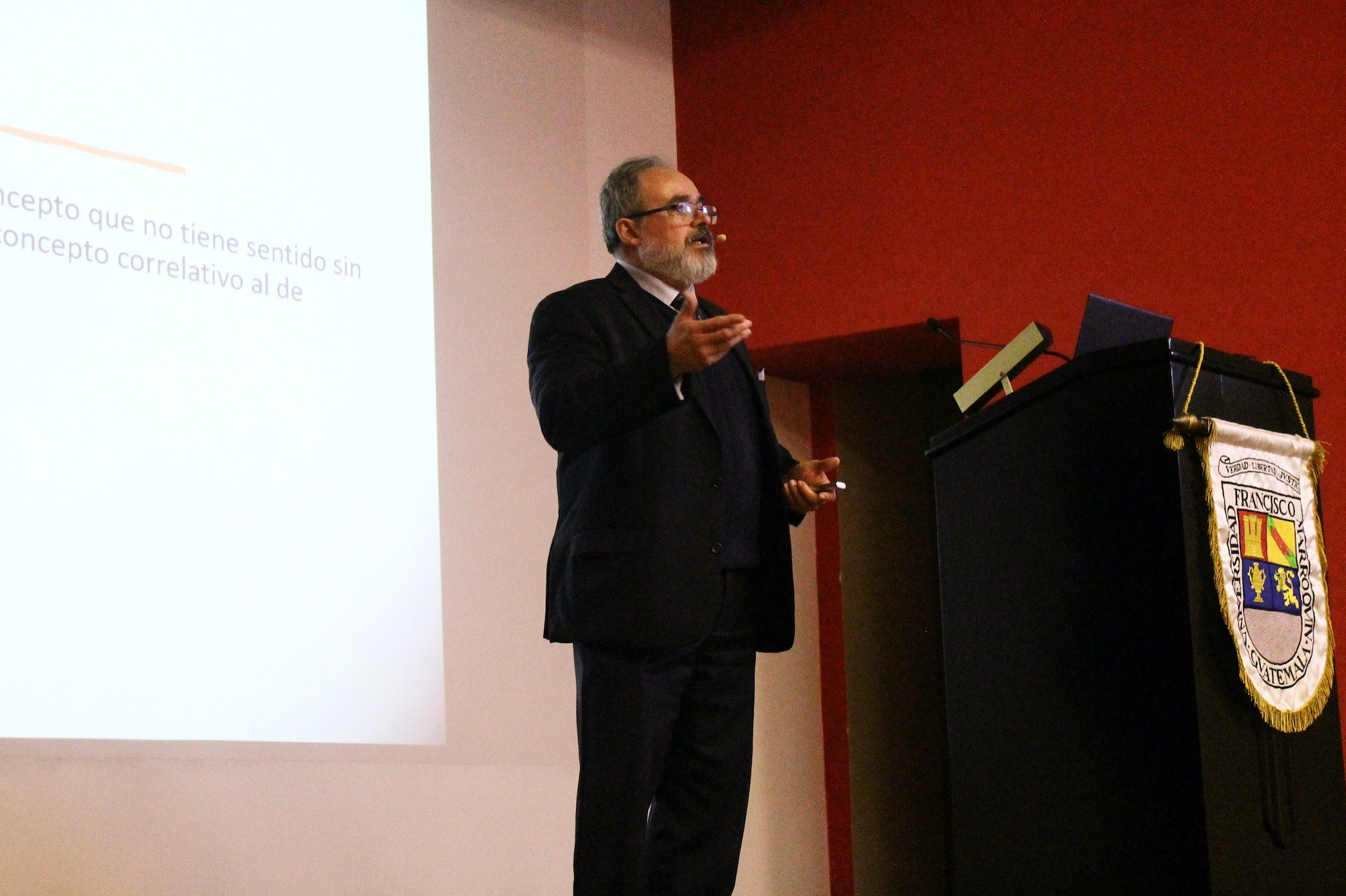 Temas e ideas en Festival del Capitalismo - El Amigo de la Marro