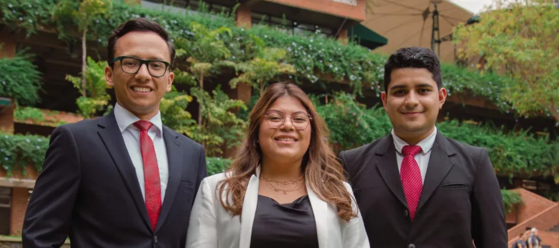 Estudiantes de derecho brillan en MOOT Madrid 2023 - El Amigo de la Marro