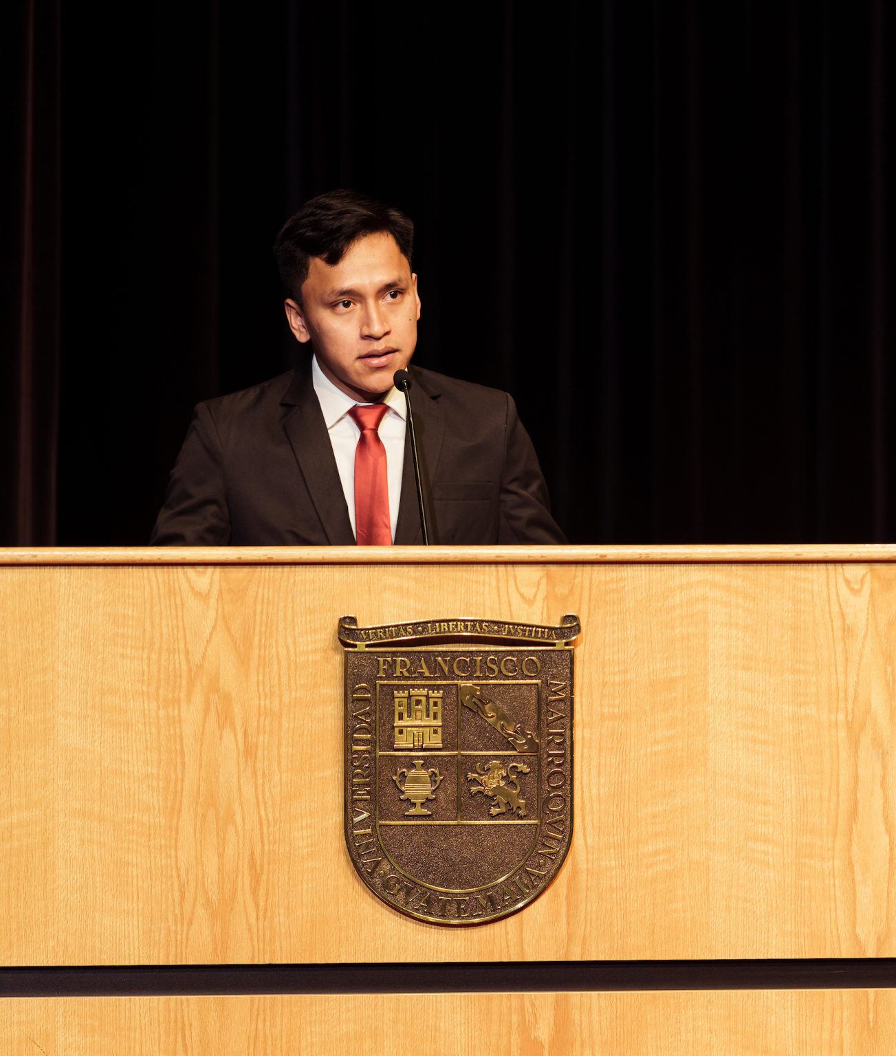 David Ixmalej es Manuel F. Ayau Scholar 2023 - El Amigo de la Marro