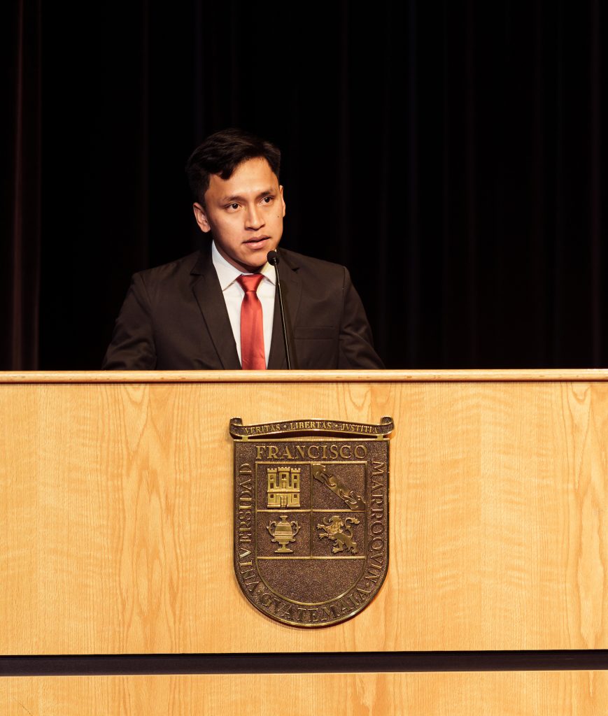 David Ixmalej es Manuel F. Ayau Scholar 2023 - El Amigo de la Marro