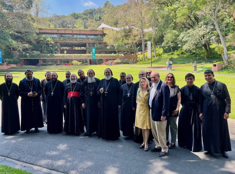Prelados siro-ortodoxos visitaron la UFM - El Amigo de la Marro