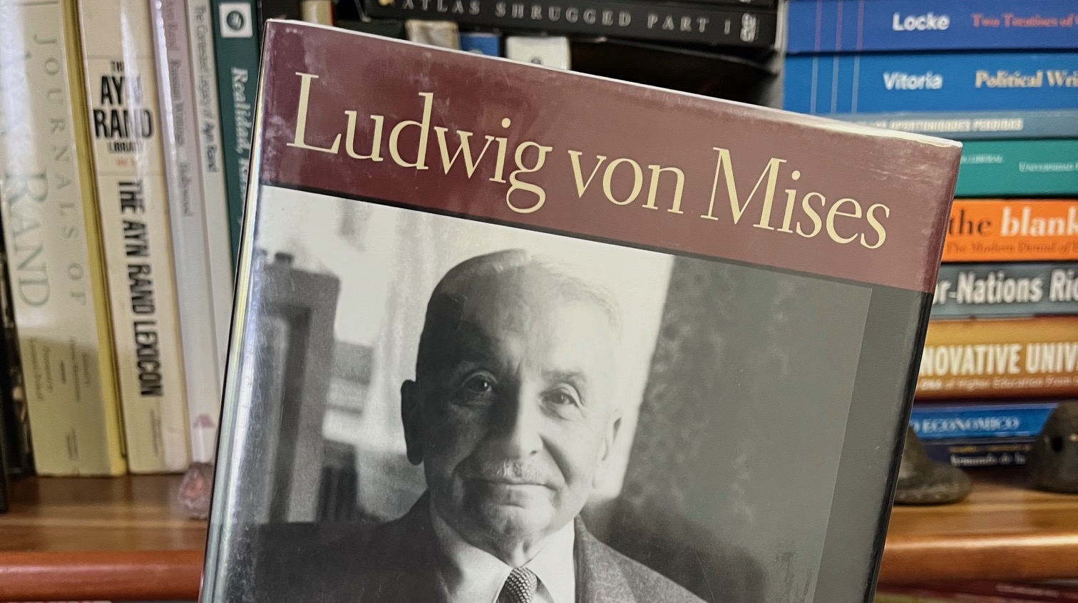 Mises, Hayek y Friedman: ideas vivas - El Amigo de la Marro