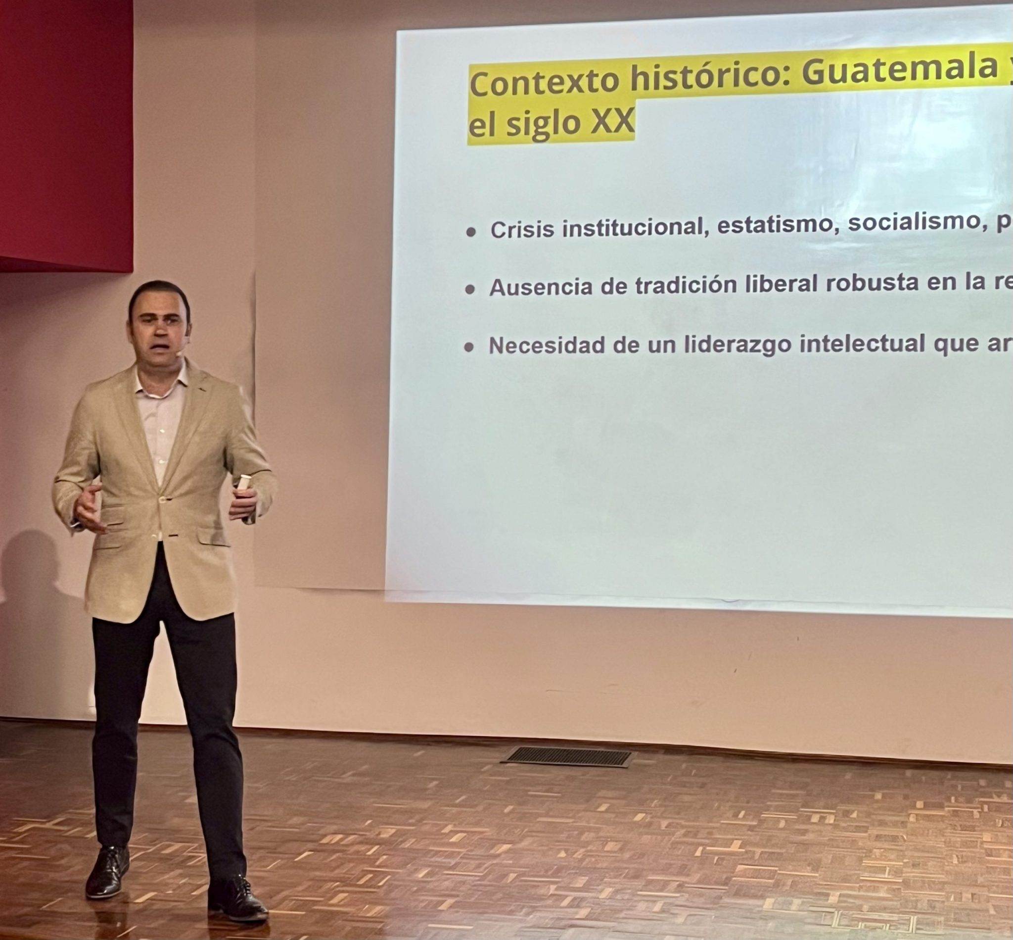 Ayau, un «influencer» integral - El Amigo de la Marro